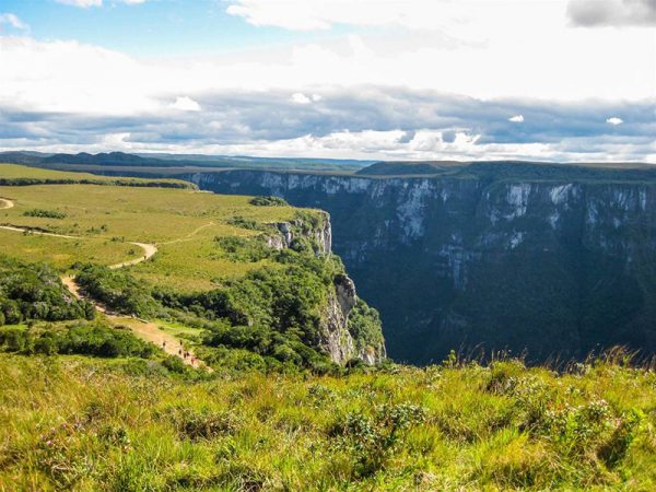 Jardim do Mundo no maior conjunto de Canyons da América Latina » Jardim ...